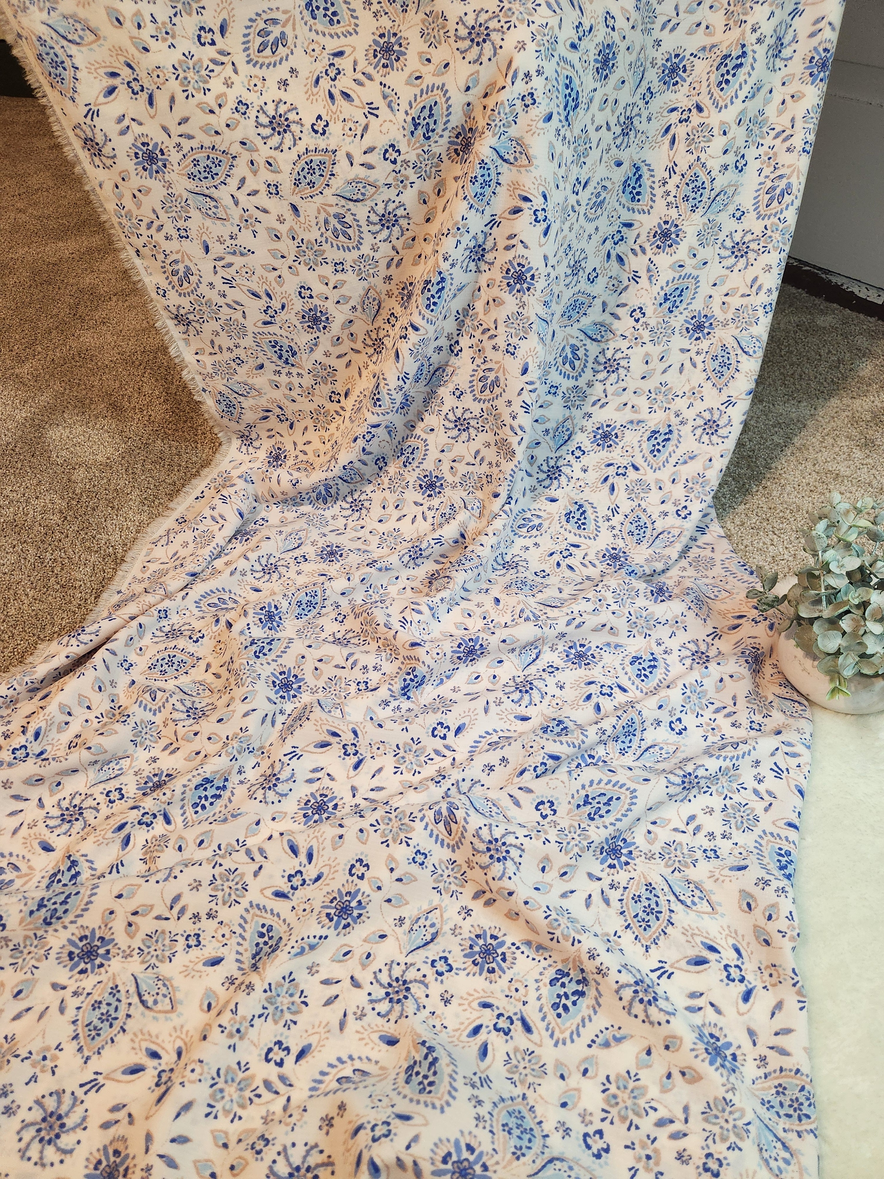 Blue Floral Poly Linen – The Fabric Collective